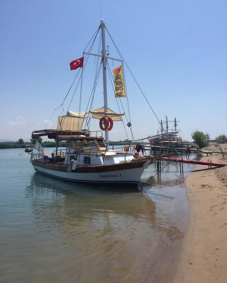 Photo Gallery - Side Boat Tour