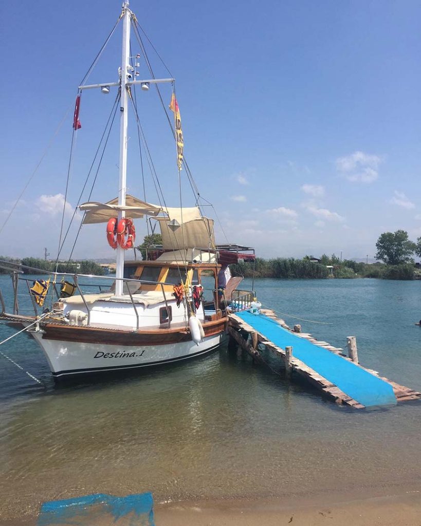 Photo Gallery - Side Boat Tour